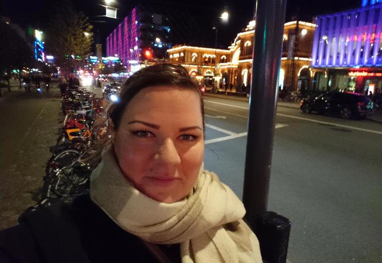 Töissä Intrumilla: Perintäsihteeristä asiakaspalvelun tiimipäälliköksi | Intrum